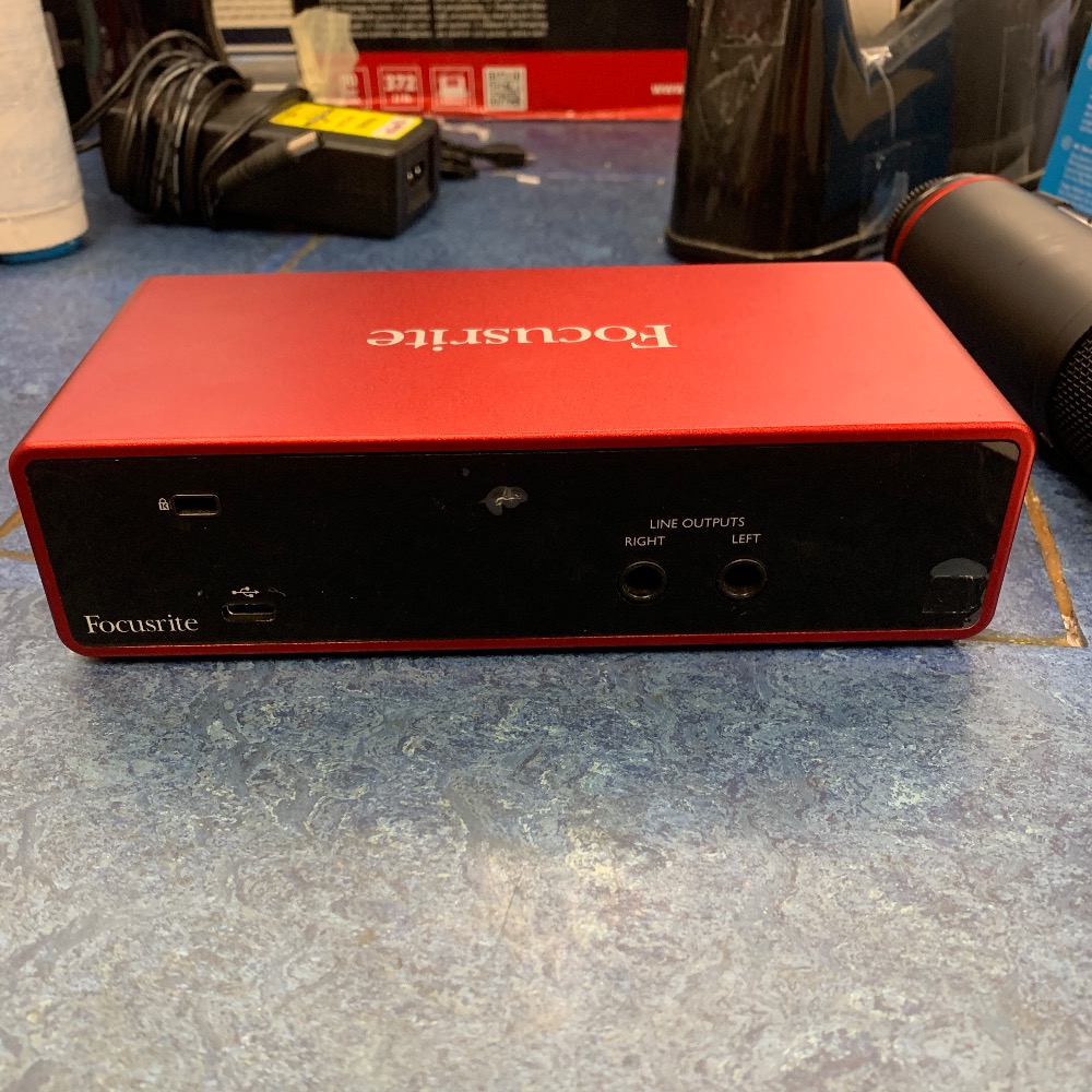 Pre-owned Focusrite focusrite scarlett 212 3rd gen - Own4Less